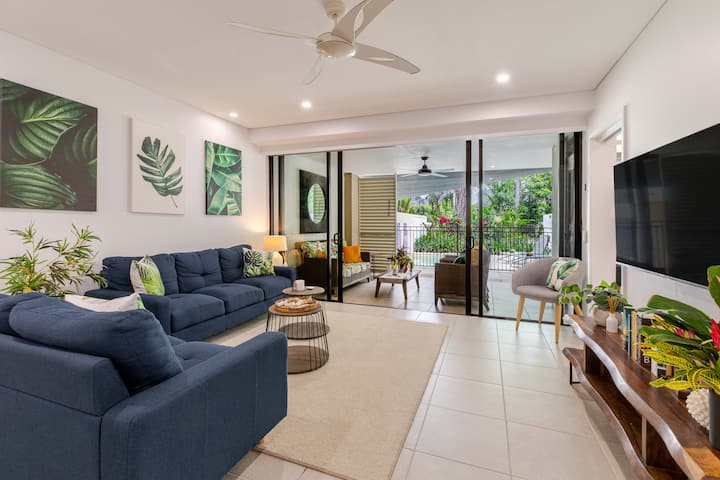 Tranquil Waters 2 Bedroom Apartment - Port Douglas
