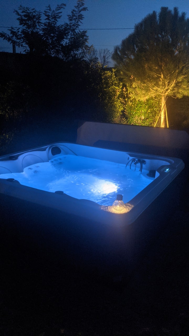Belle Maison Pour 2, Avec Sauna Et Jacuzzi - Hauterives