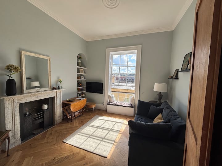 Elegant Georgian Apartment On Alfred Street - Bath