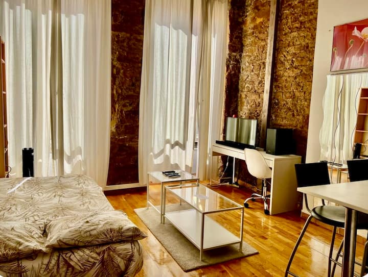 Charmant T2 Avec Mezzanine- Lyon 6e- - Lyon