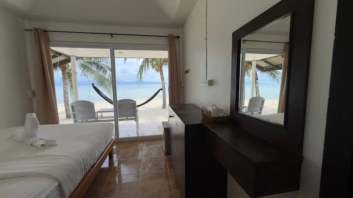 Mac's Bay Resort - Beachfront Bungalow - Ko Pha Ngan