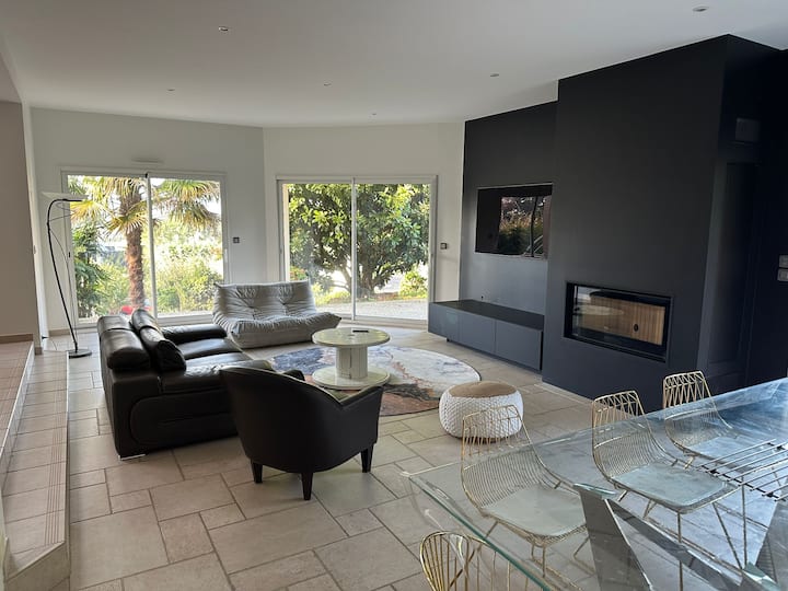 Havre Raffiné Au Mans – Billard, Jacuzzi, Jardin - Saint-Saturnin