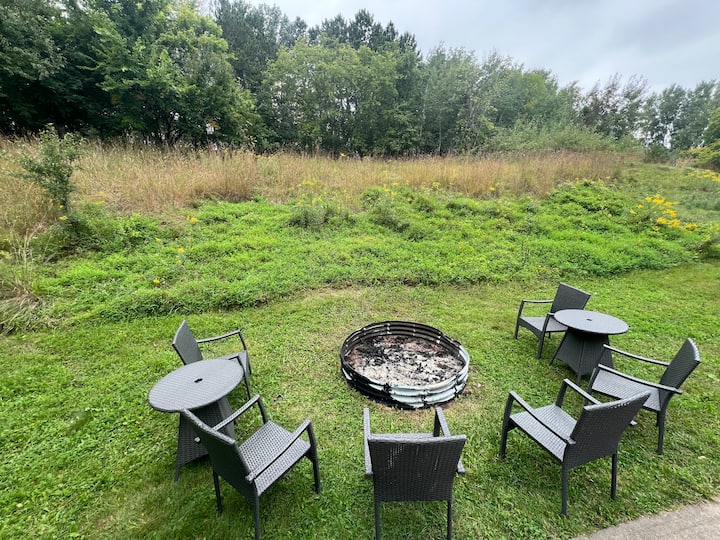 Spacious 4br Apartment White Bear Lake! - White Bear Lake, MN