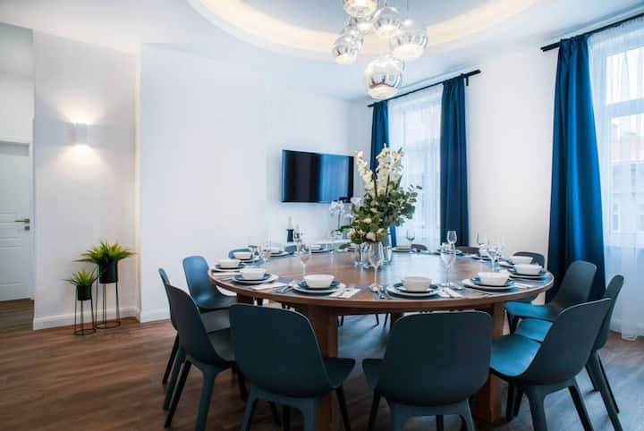 Premium Apartment By Hi5-large 7 Bedroom Apartment - ブダペスト