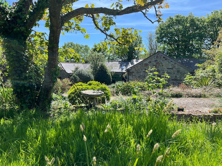 Loe Pool Studio With Private Courtyard Garden - Helston