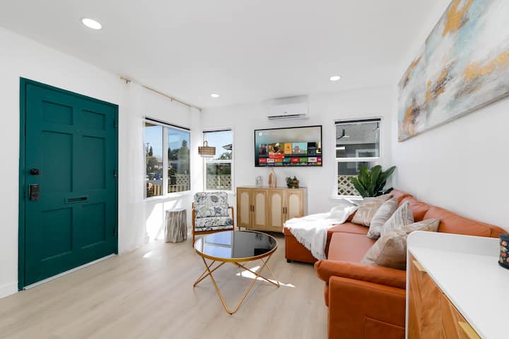 Convenient 3br Remodel – 10 Mins To Ont Airport - Rancho Cucamonga, CA