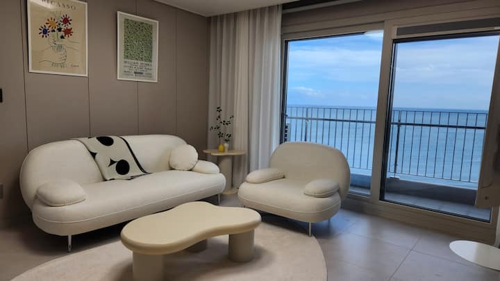 [Op1)15-4 ] Full 오션뷰(방3개/욕실2개) 예쁜 힐링 감성객실,이케아 도보5분 - South Korea