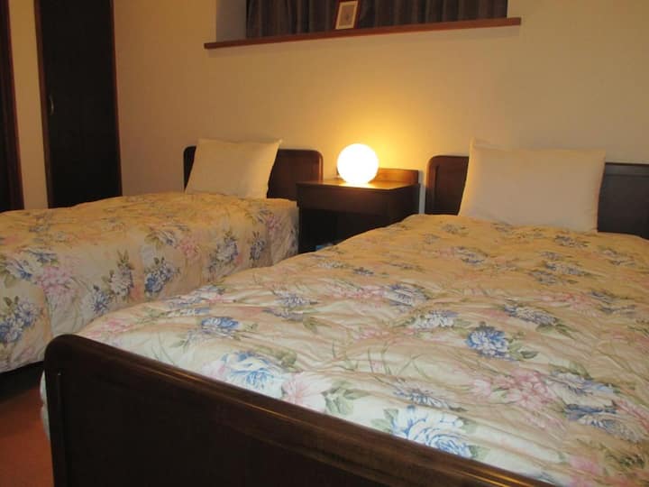 【With Breakfast】western-style(bath&toilet)/2ppl - Hakone