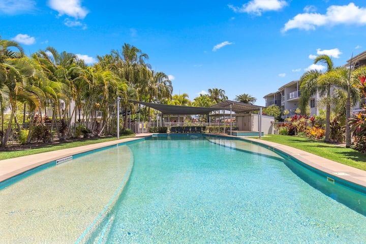 Apartment Large Pool  Whale Watch New Reno - Hervey Bay