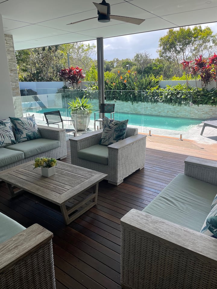 Cala Luna Beach House - Modern Coastal Escape - Coolum Beach