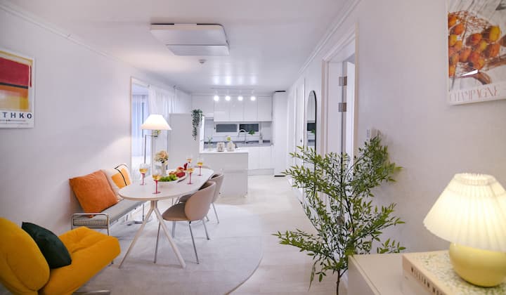 혜화역5분/3룸7인/명동·동대문·경복궁10분/낙산야경  K-데몬헌터스 촬영지/합법숙소 - Seoul