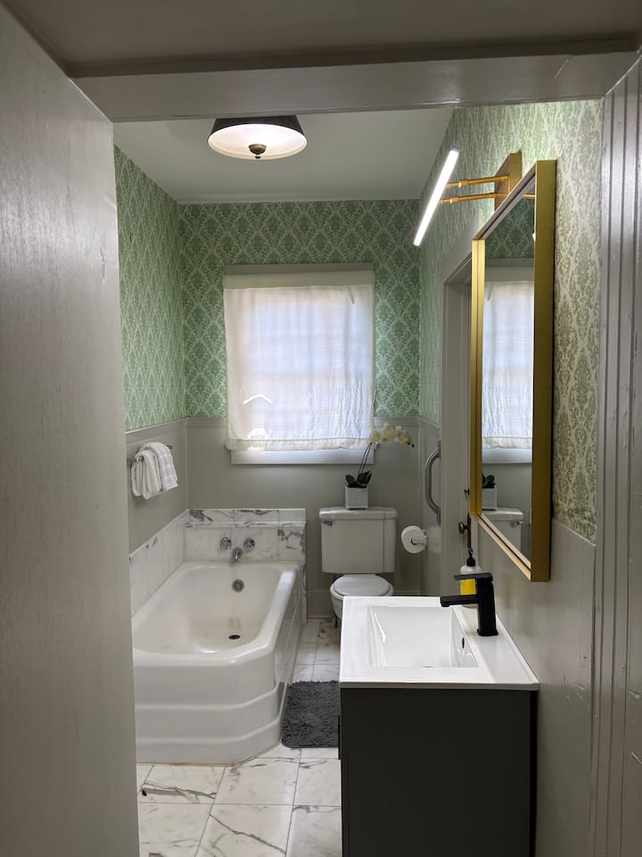 Enjoy Lsu Gameday In Style In Updated Entire House - Baton Rouge, LA