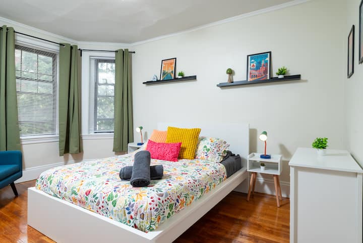 Free Parking-location-close To The Subway (T) - Brookline, MA