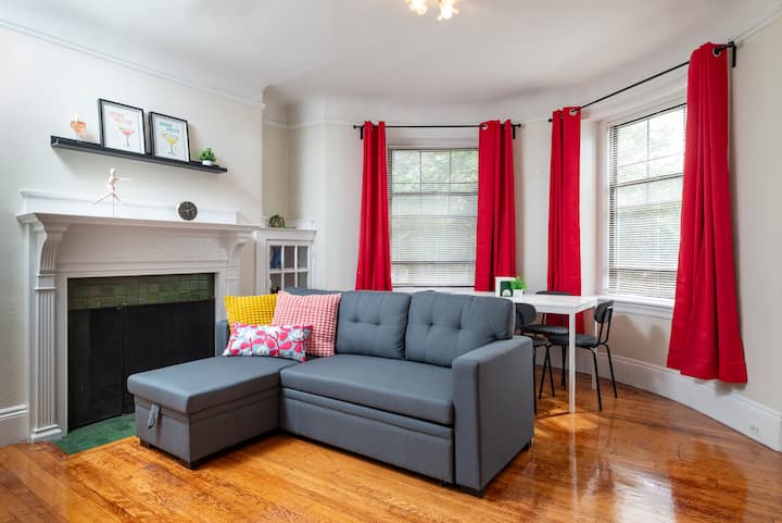 Free Parking-coolidge Corner-close To The Subway. - Harvard University,Cambridge