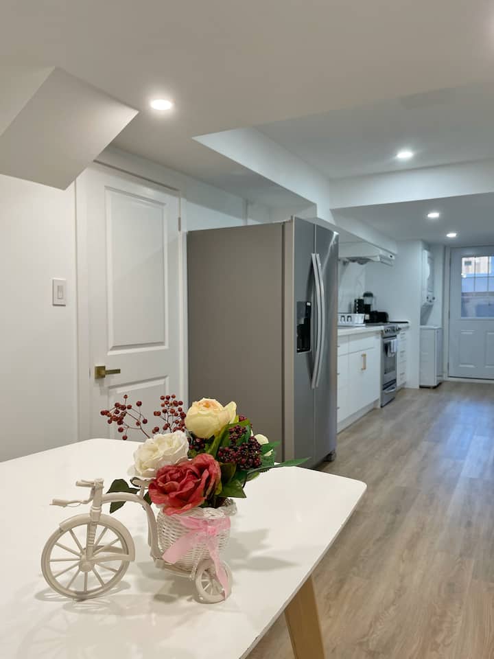 Cozy Markham Getaway • 2br • Free Parking - Markham