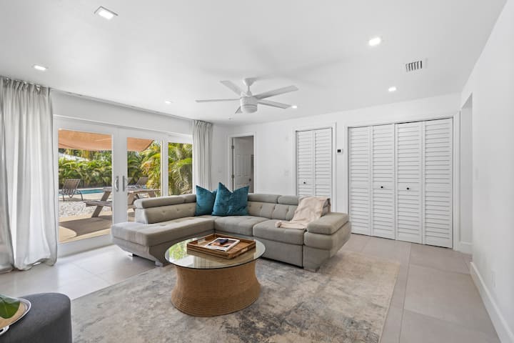 Charming Poolhouse · 1br · Close To Siesta - Siesta Key, FL