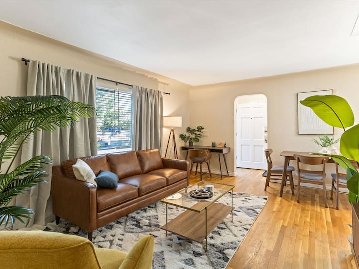 *New* Centrally Located Mid-mod Comfort - Aurora, CO