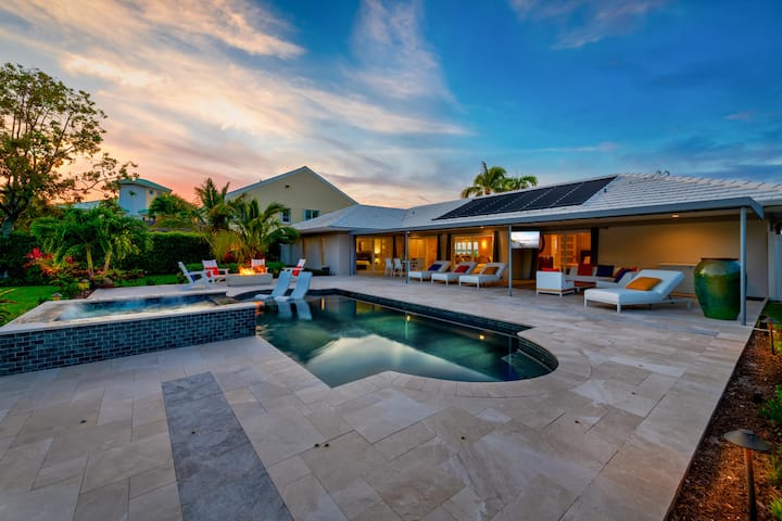 Upscale Intercostal Oasis, Pool, Hot Tub, Fire Pit - Bahamas