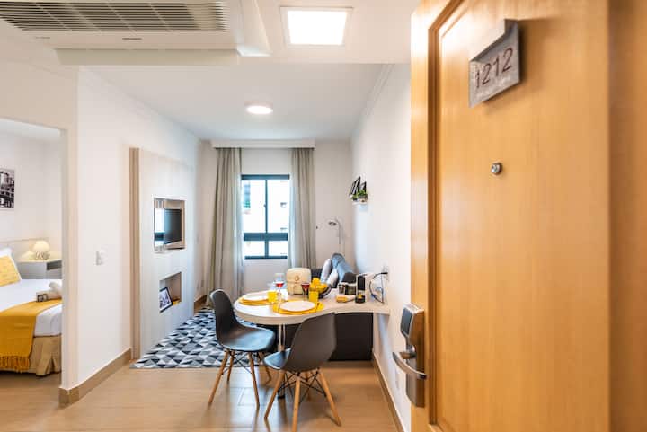 Mp/1212-flat Pinheiros | Next To Hc + Free Parking Space - Pinheiros