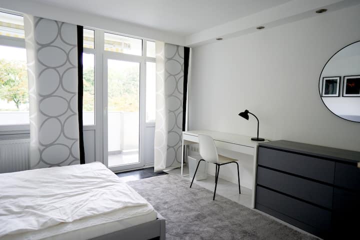 Modernes City-apartment Mit Balkon In München - München