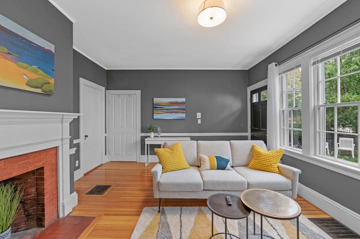 New 1803 Salem 1br | Walk 2 Haunted Happenings - 沙連