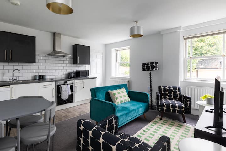 Central & Brand New Apartment With Free Parking - Bath