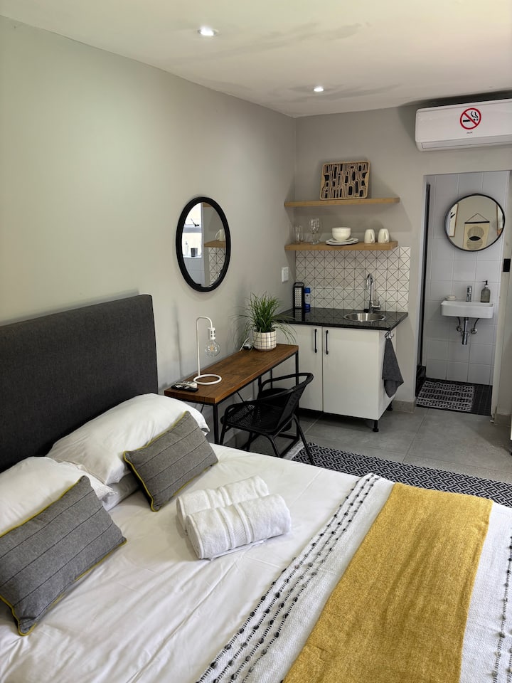 Lucky13, Self-contained Unit In Morningside Dbn - Durban