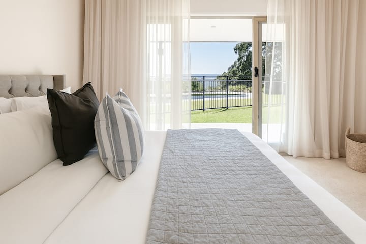 Coastview Manor - Family Hinterland Retreat - Noosa Shire