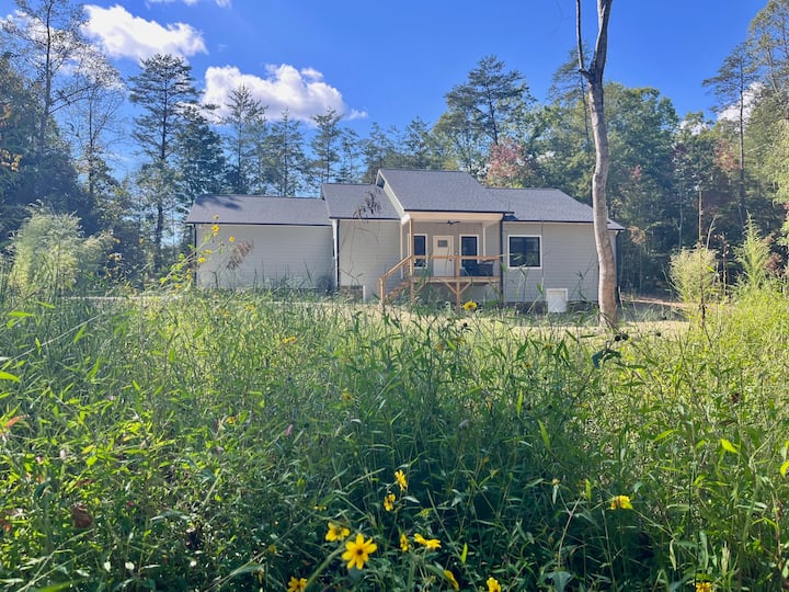 Peaceful Meadow Retreat - Morganton, NC