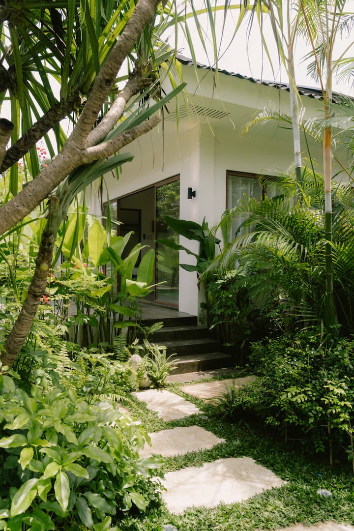Ananda House, Tropical Villa With Pool + Solar - El Nido