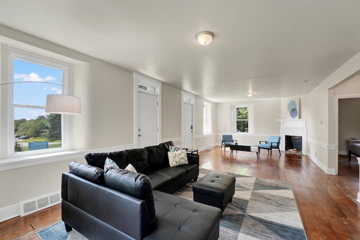 Spacious 5-bed Retreat In Charming Kennett Square - Kennett Square, PA