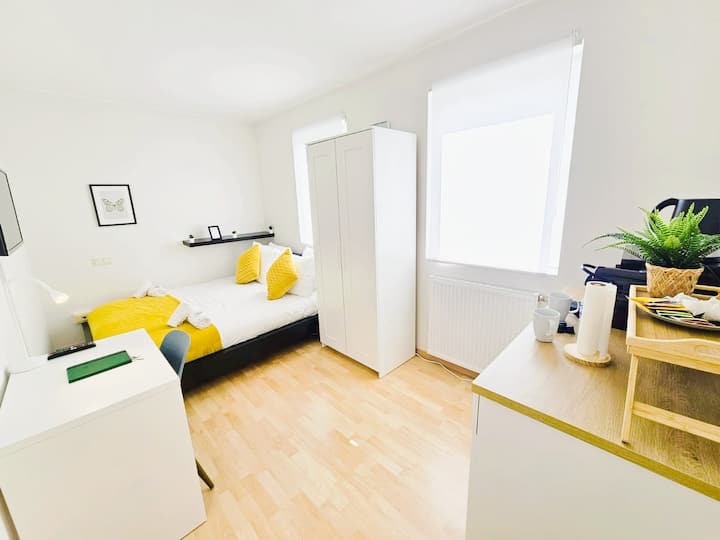 Elegant Limpertsberg Studio - Luxemburg
