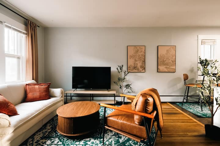 Walk To Sloans Lake! King Bed, Near Food & Transit - Denver, CO