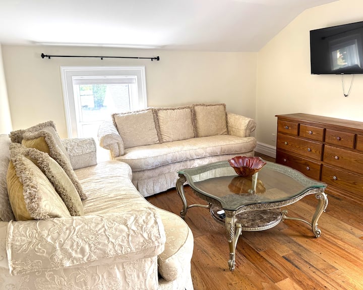 Quilter's Inn - Prince Edward County