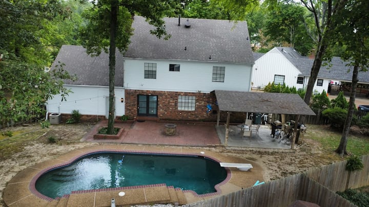 5br Retreat W/ Extra Room, Sleeps 20+ - Lakeland, TN