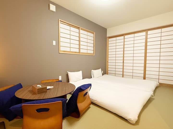Japanese-style Tatami Room (4 Persons Capacity) - Osaka