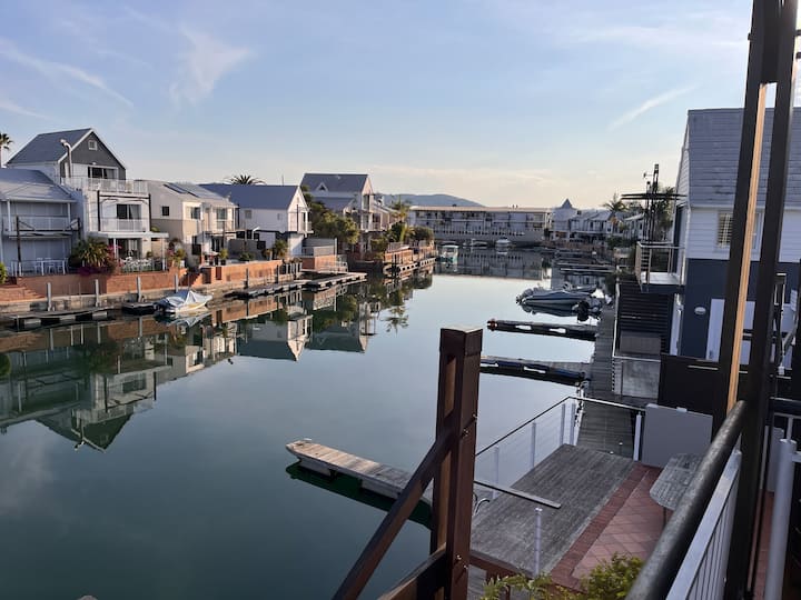 Spinnaker Quays Waterfront Villa - Knysna