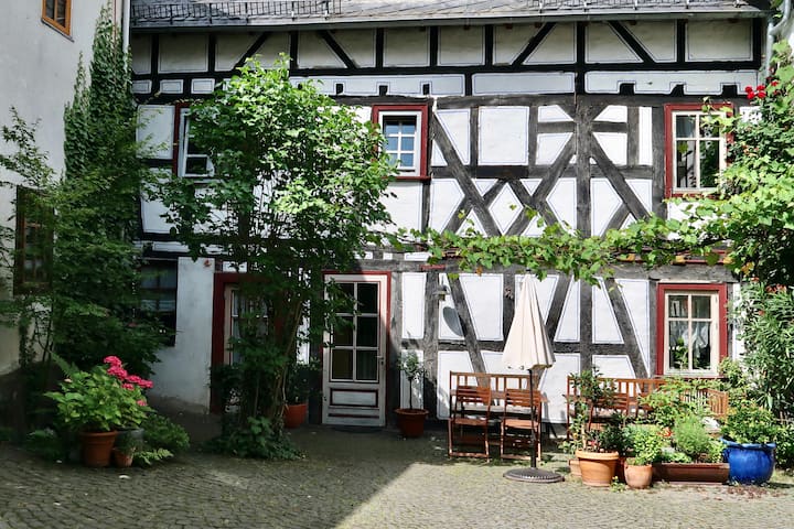 Apartment Bambusversteck Im Fachwerkhof - Braunfels