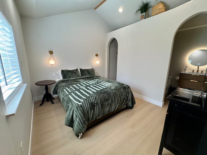 Cozy Tiny Home Retreat - Marysville, WA