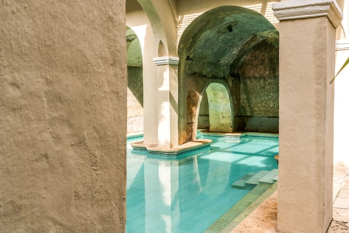 Private Room Mantilla | With Balconies - Cartagena