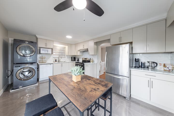 3br/2ba Home – 30 Mins To Yvr, Family-friendly - Surrey