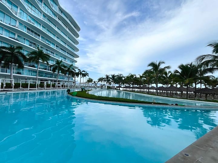 Maritima Playa Nvo Vallarta Elegante 3rec/8p/gym - Mexico