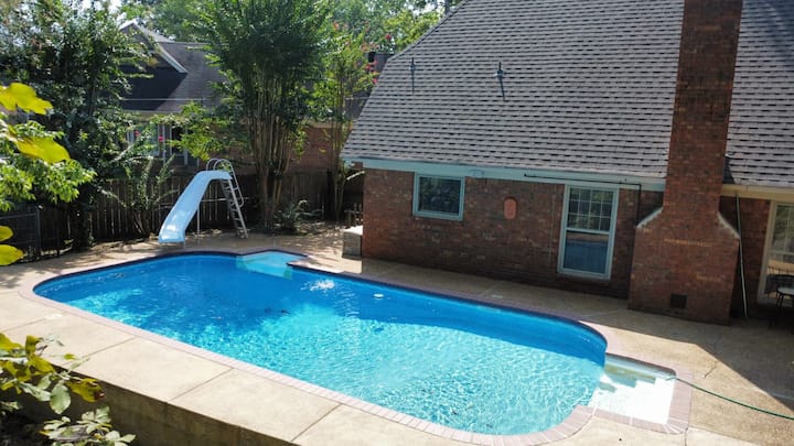 Private Pool-4 Br And Backyard Oasis. - Lakeland, TN