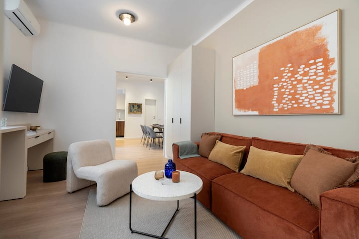 Central & Stylish 2br Near Cismigiu Park - Bucharest