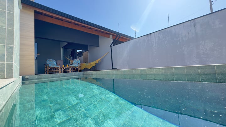 Casa Moderna - Wi Fi -Piscina -Ar- 6x Sem Juros - Peruíbe