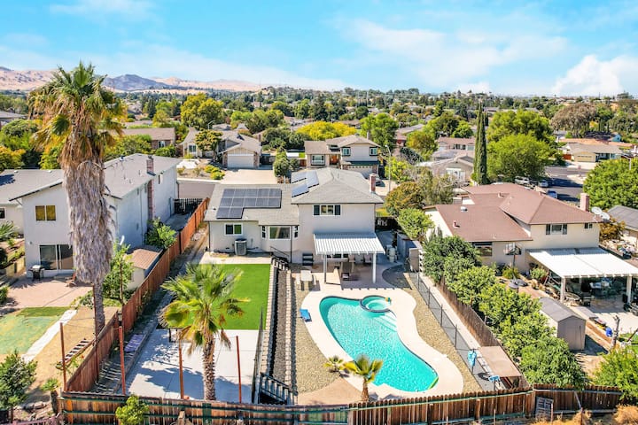 Bright 4br Home For Families & Group-kid Friendly - Brentwood, CA