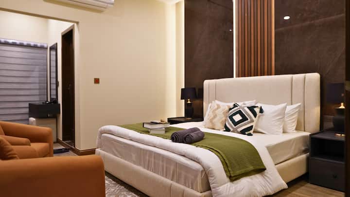 Spacious Luxury 2 Bhk With City Views And Pool - イスラマバード