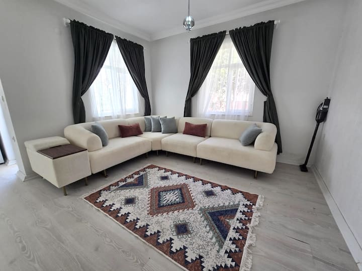 Denize Yürüme Mesafesi Havuz Ve Bahçe Ikiz Villa - Side