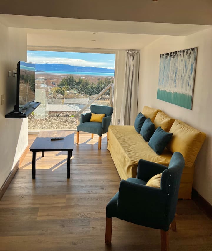 Increíble Casa Remodelada Con Vista Al Lago - El Calafate