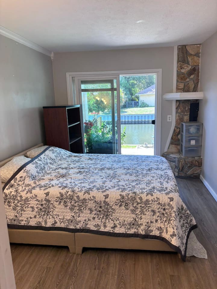 Private Room (S) In Shared Townhome W/ Bay Access! - Panama City, FL